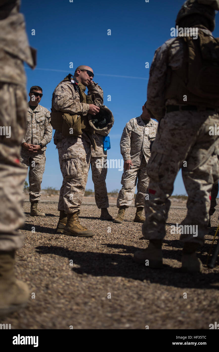 External weapons hi-res stock photography and images - Alamy