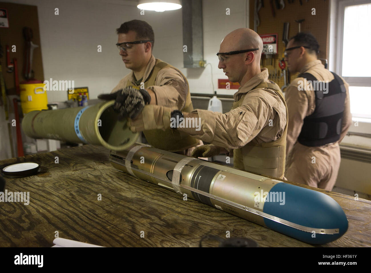 Military disassembly hi-res stock photography and images - Alamy