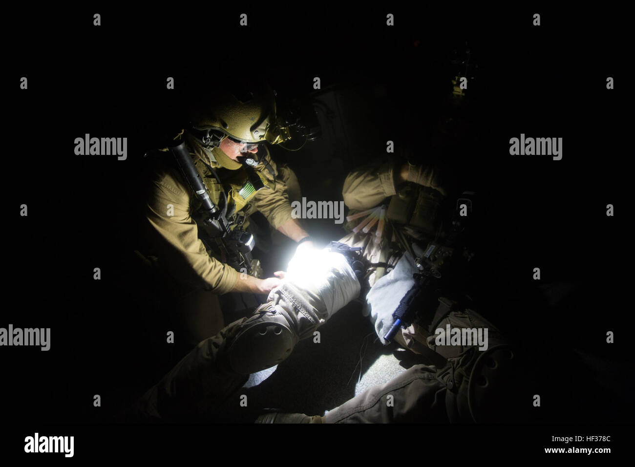 A U.S. Marine assigned to Force Reconnaissance Platoon, Maritime Raid ...