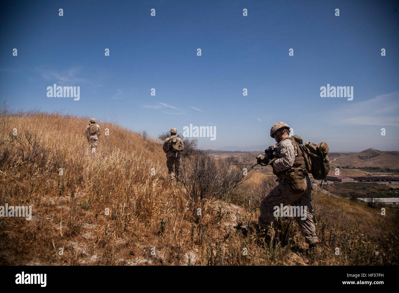 U.S. Marines with 1st Light Armored Reconnaissance Detachment ...