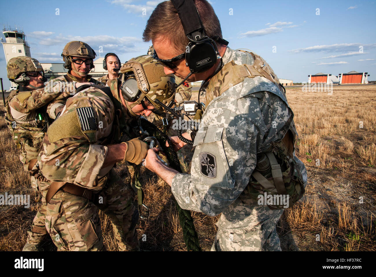 Fast rope insertion extraction system hi-res stock photography and ...