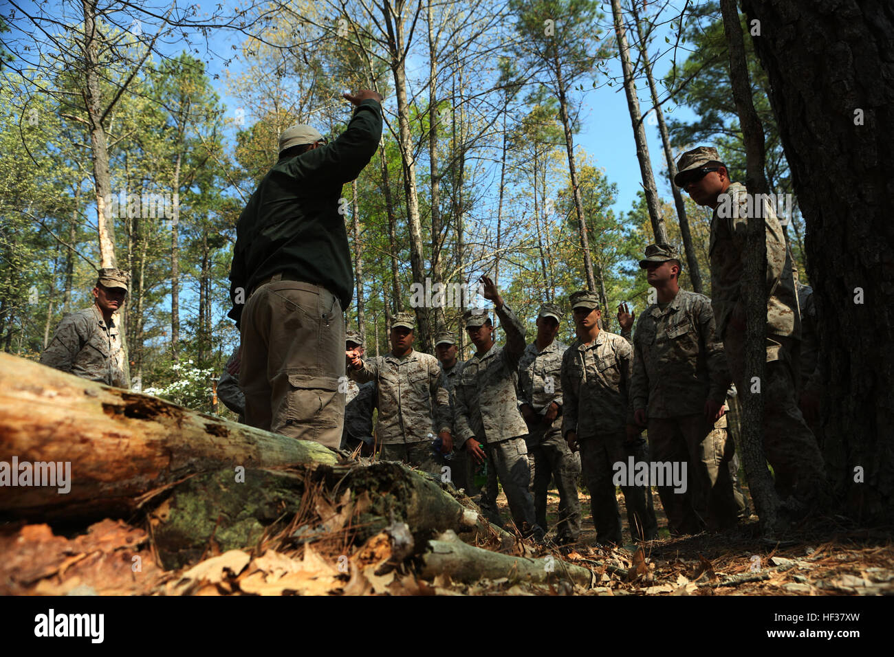 Marines from transportation services hi-res stock photography and ...