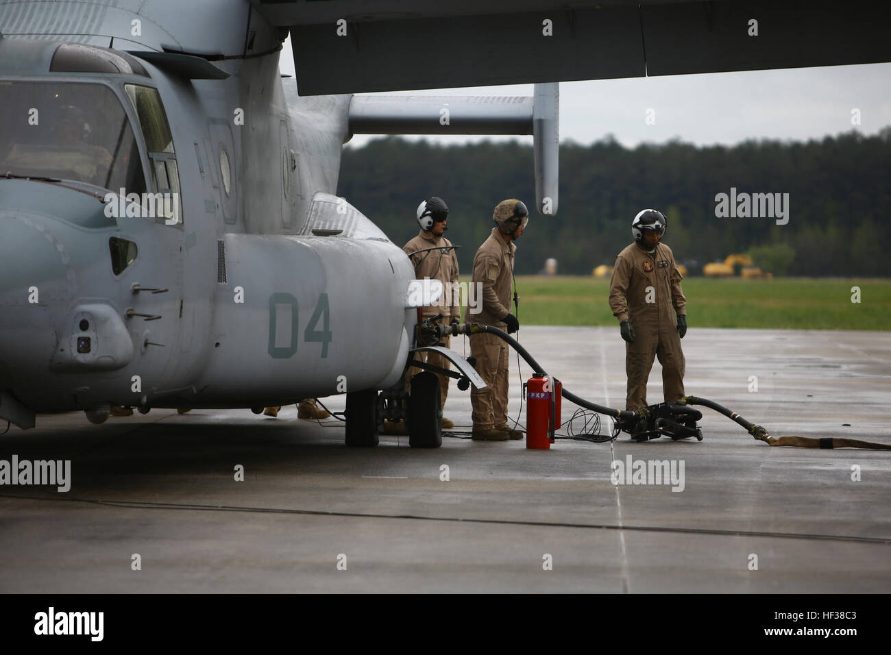 U.S. Marines with Marine Medium Tiltrotor Squadron (VMM) 162 ...