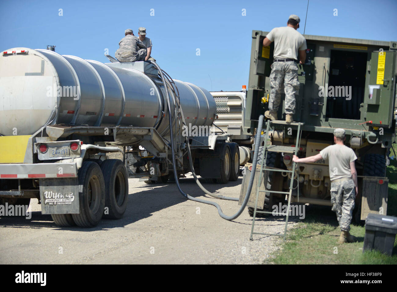 Soldiers from the Minnesota National Guard’s 682nd Engineer Battalion ...