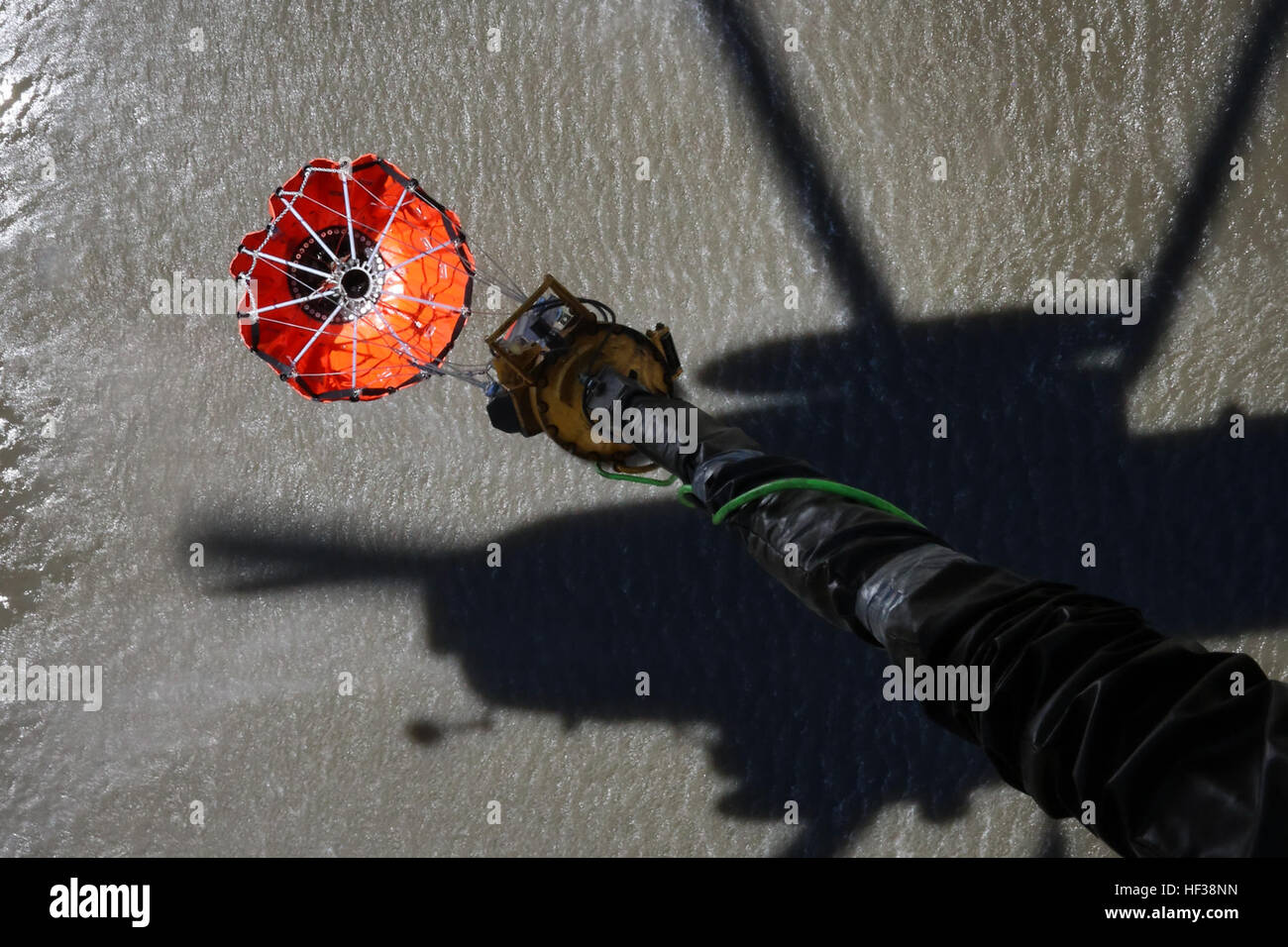 A U.S Marine Corps CH-53E Super Stallion from Marine Heavy Helicopter ...