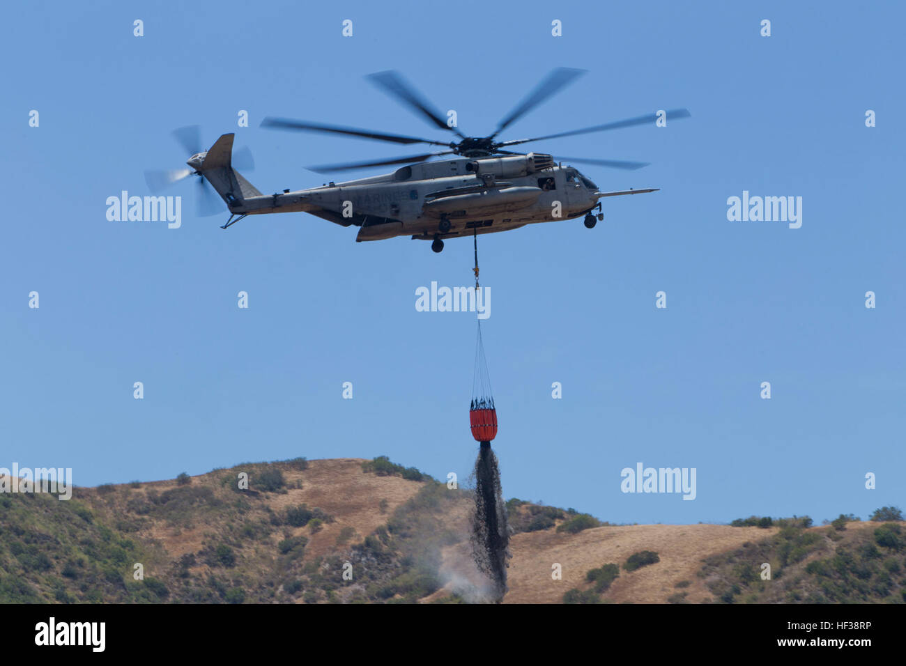 A U.S. Marine Corps CH-53E Super Stallion with Marine Heavy Helicopter ...