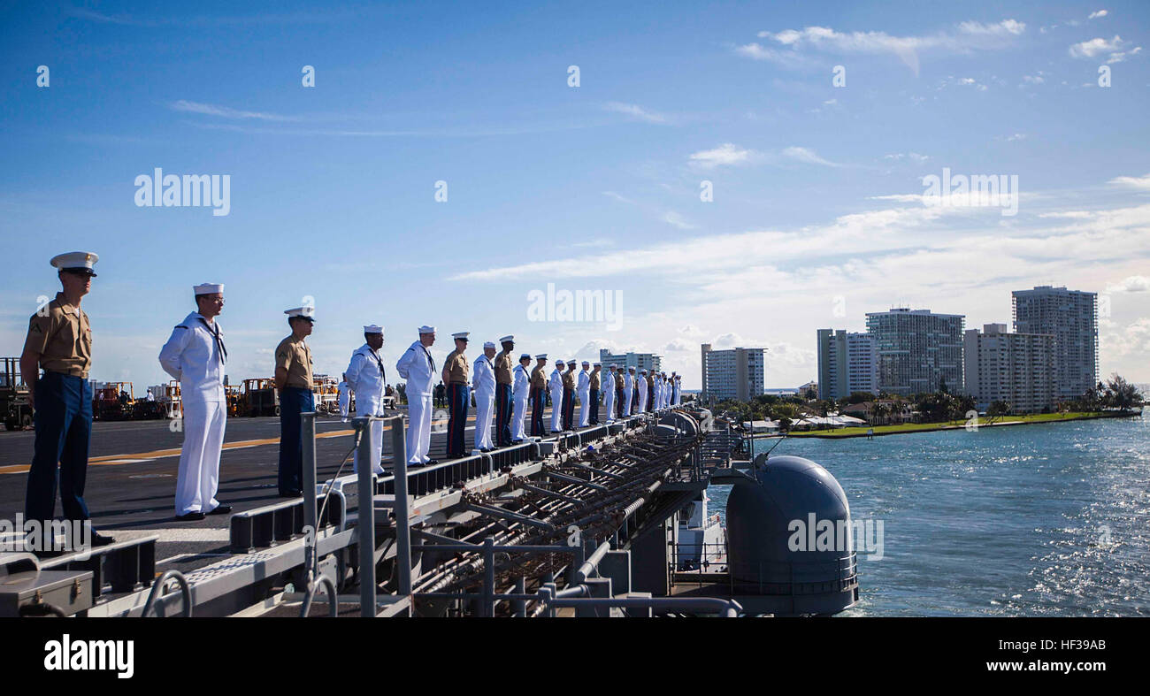 Marines and sailors aboard USS Wasp arrive at Port Everglades for Fleet ...