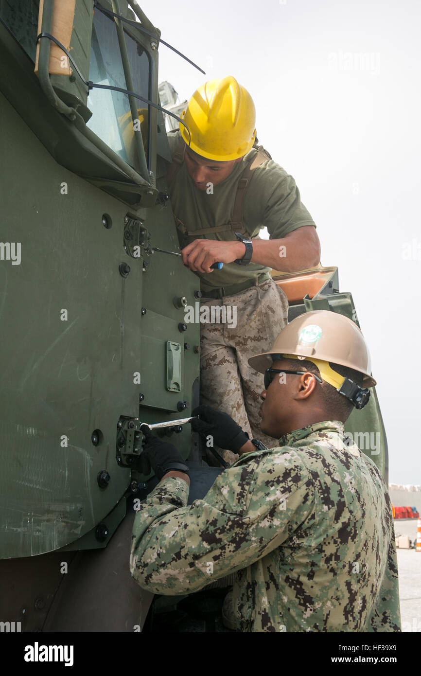 Standard class a truck hi-res stock photography and images - Alamy