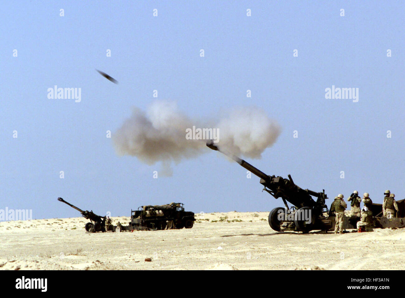 155 mm howitzer shell hi-res stock photography and images - Alamy