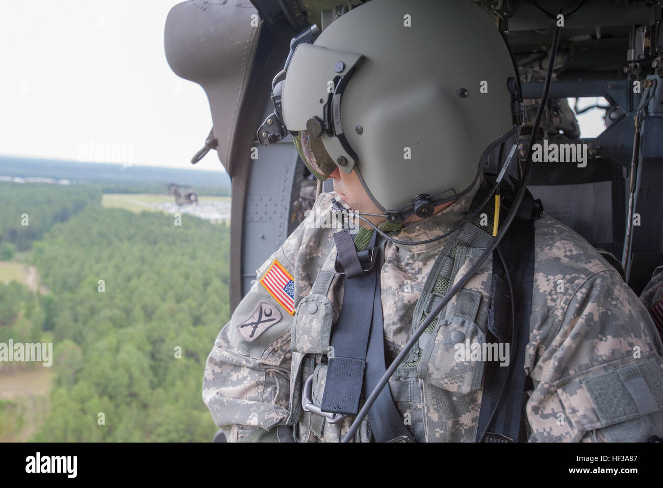 Basic combat training graduation hi-res stock photography and images ...