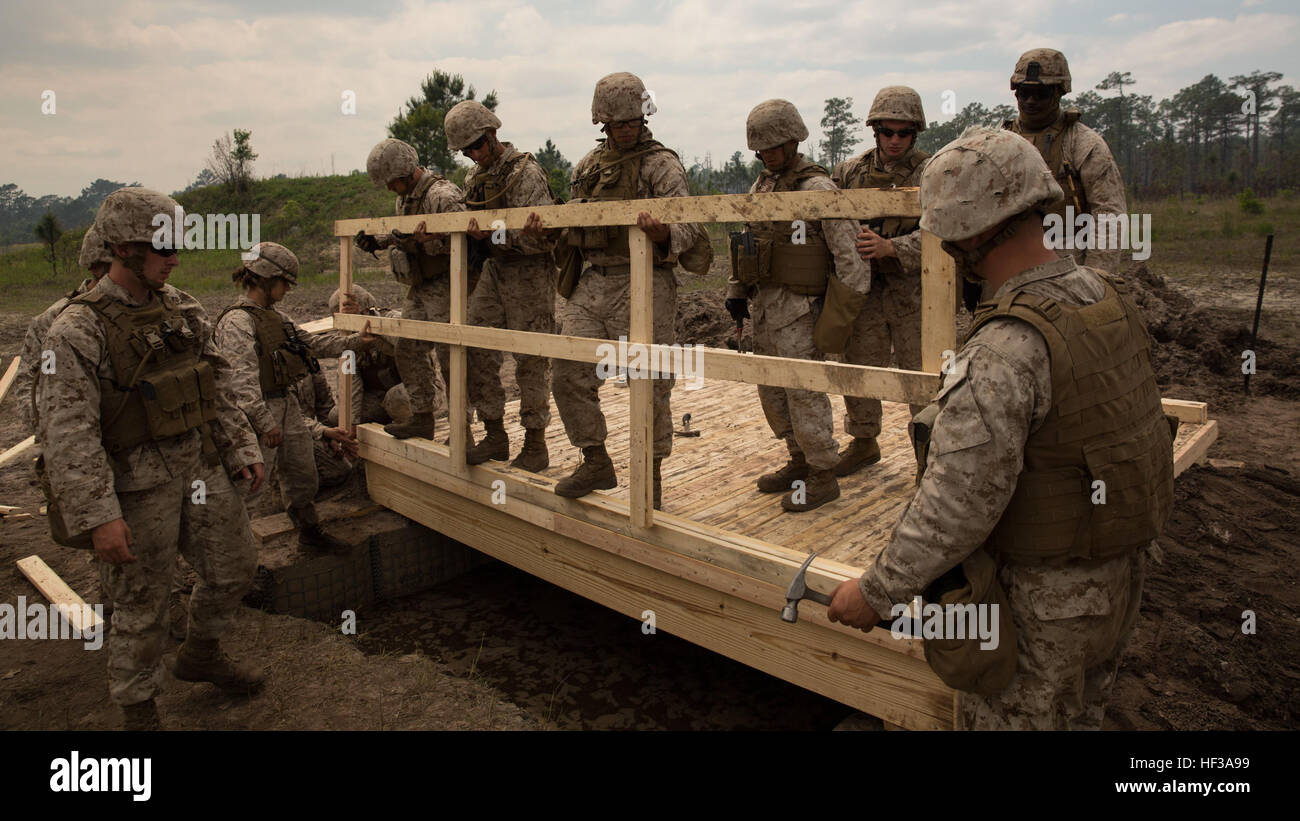 Marines with 8th Engineer Support Battalion, 2nd Marine Logistics Group ...