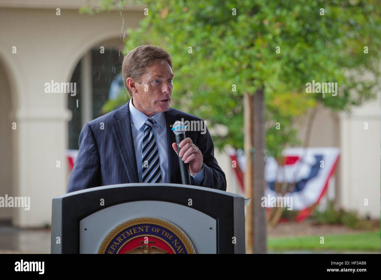 Mr. Kenneth Fisher, Chairman, Fisher House Foundation, addresses the ...