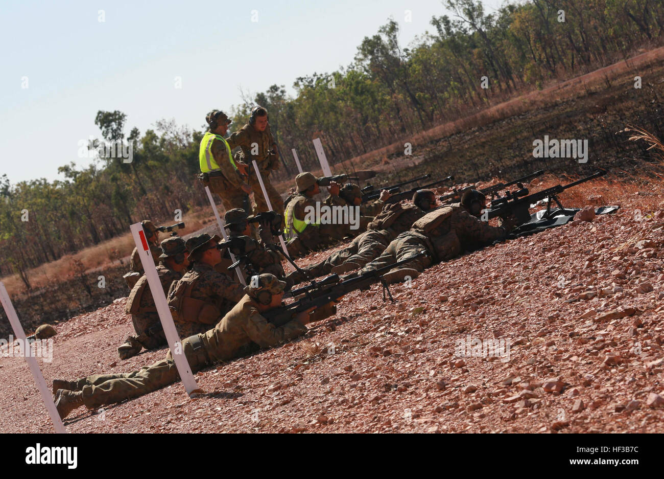 U.S. Marines with Weapons Company, 1st Battalion, 4th Marine Regiment ...