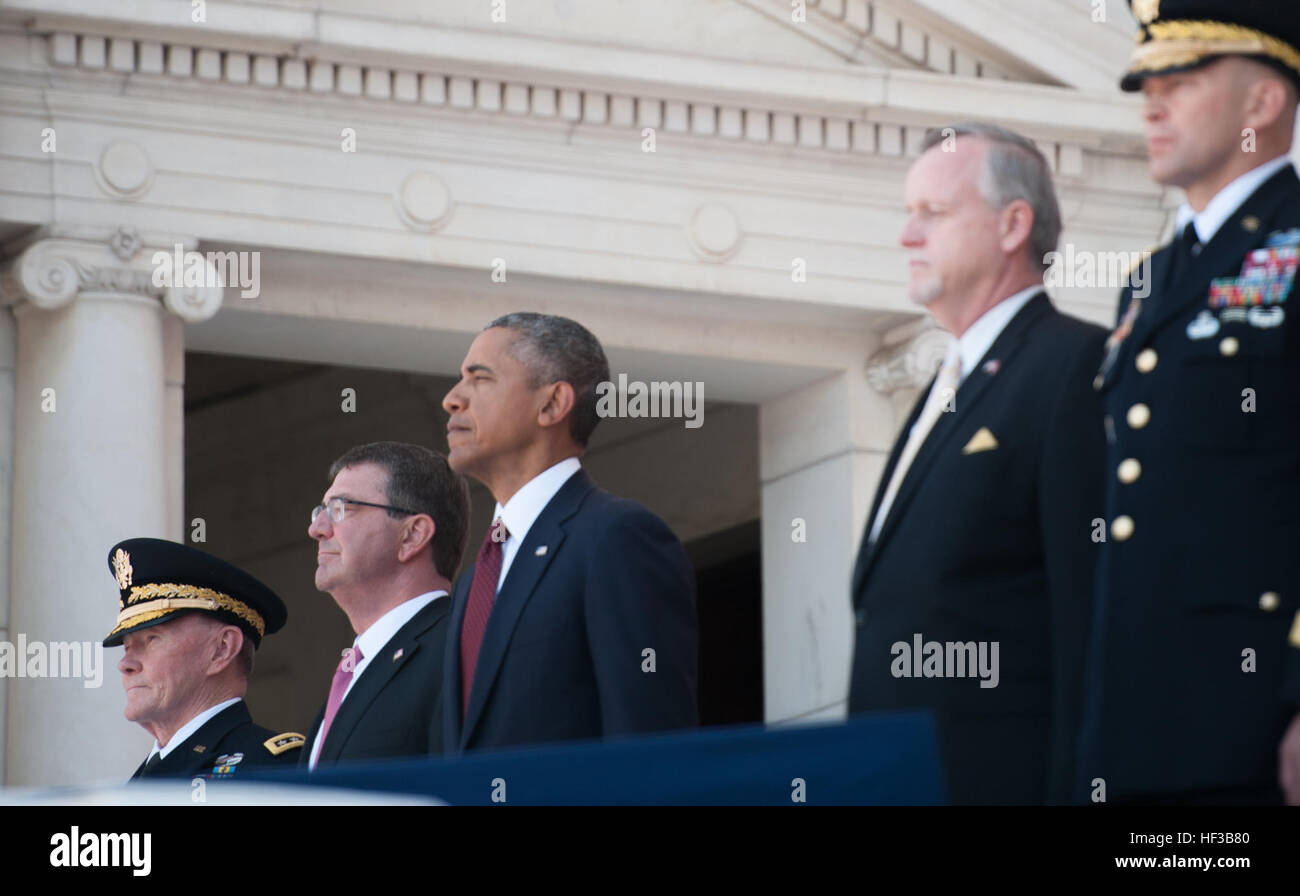 Chairman of the Joint Chiefs of Staff Gen. Martin E. Dempsey, left ...