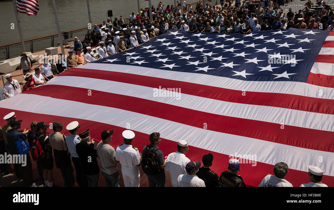 Veterans service members new hi-res stock photography and images - Alamy