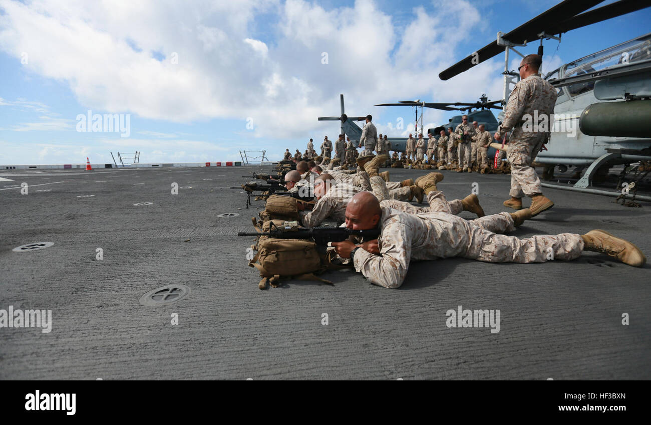 U.S. Marines with Weapons Company, Battalion Landing Team 3rd Battalion ...