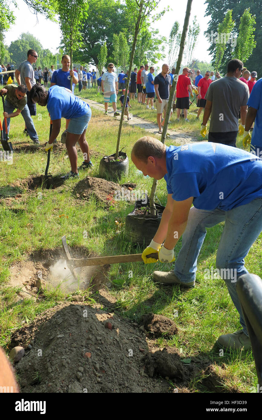 Nearly 150 U.S. Airmen from AvDet Rotation 15-3, volunteered to plant ...