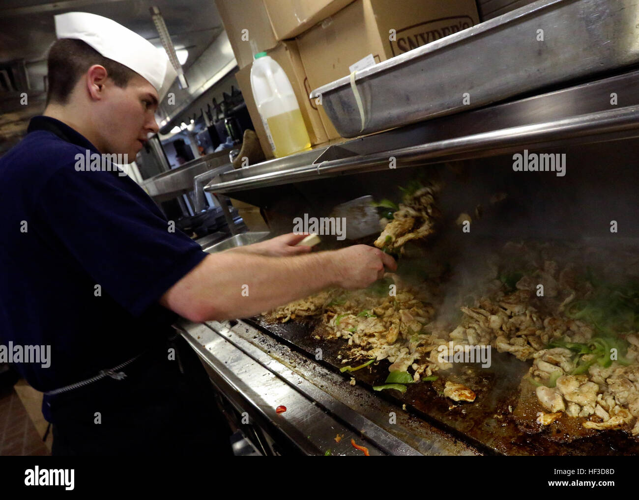 Navy chow hall hi-res stock photography and images - Alamy