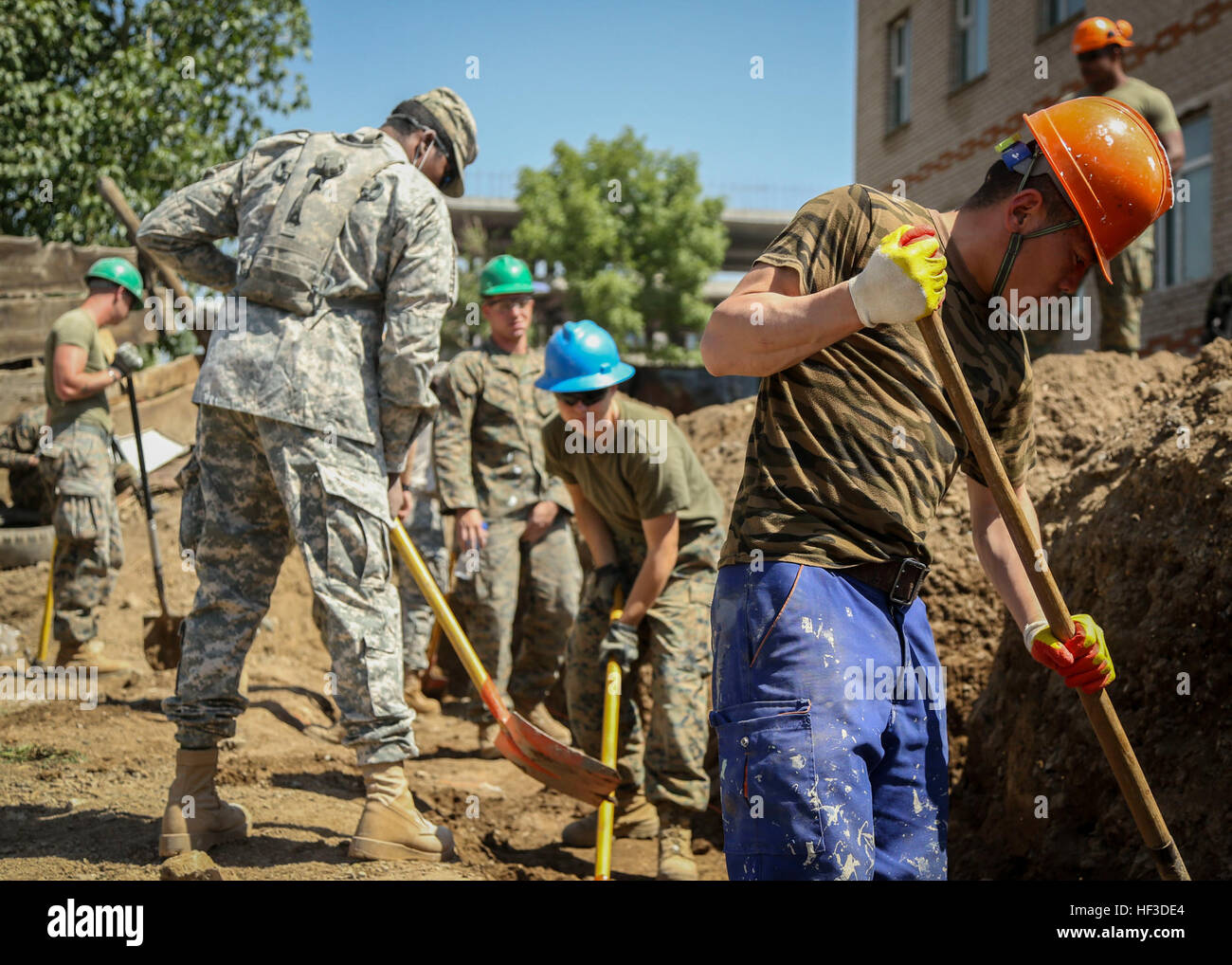 Digging marks hi-res stock photography and images - Alamy