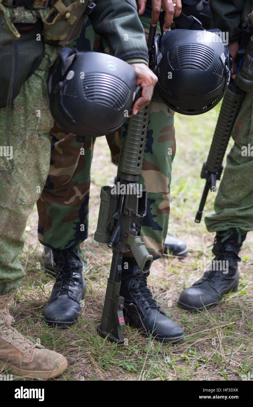 Multi-national forces practice interior urban tactics training ...