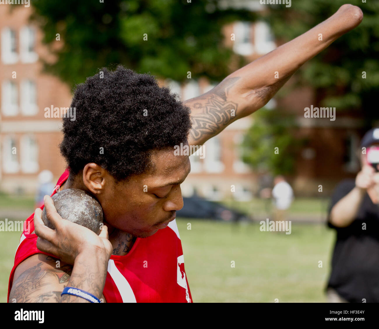 Team Marine Corps veteran Anthony McDaniel braves the 110 degree heat ...