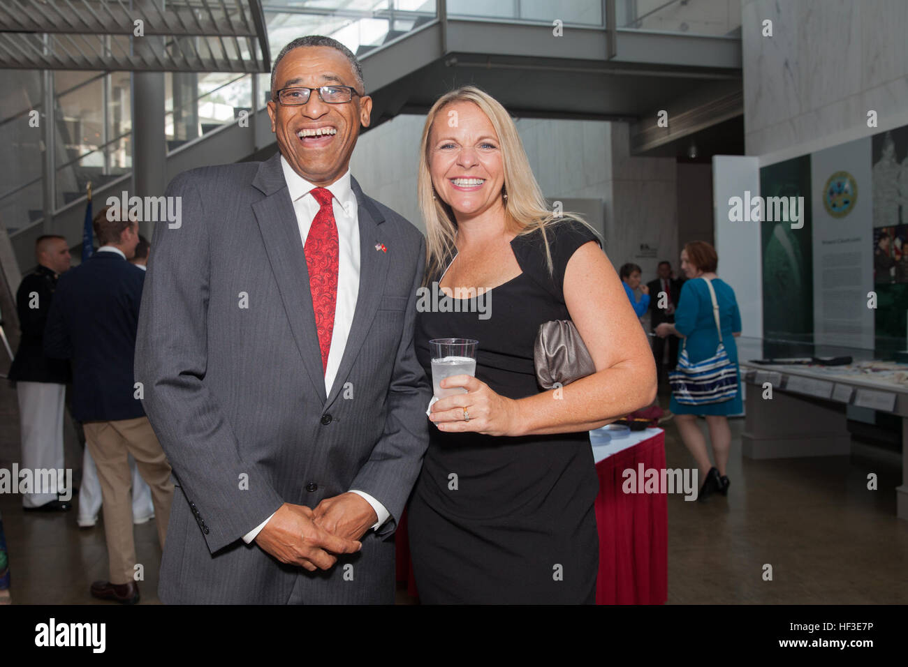 Nicole Spaid, 2015 military spouse of the year, poses with a guest ...