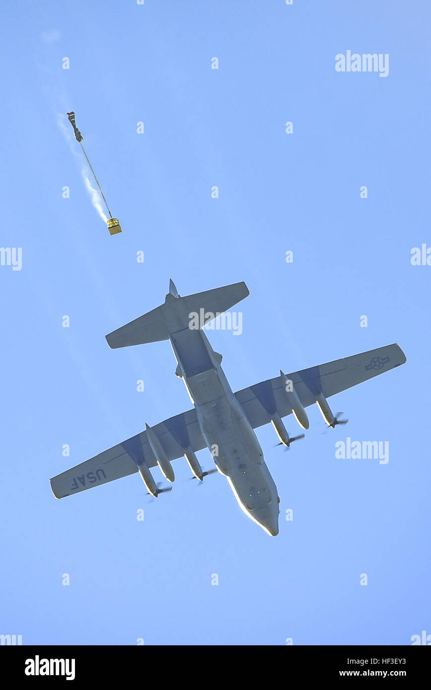 Joint precision airdrop delivery system hi-res stock photography and ...