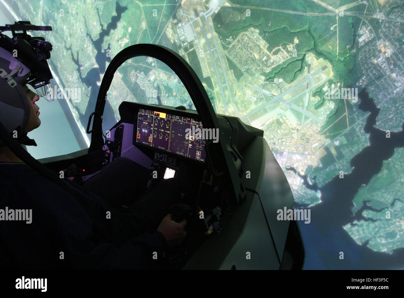 Full mission simulator hi-res stock photography and images - Alamy
