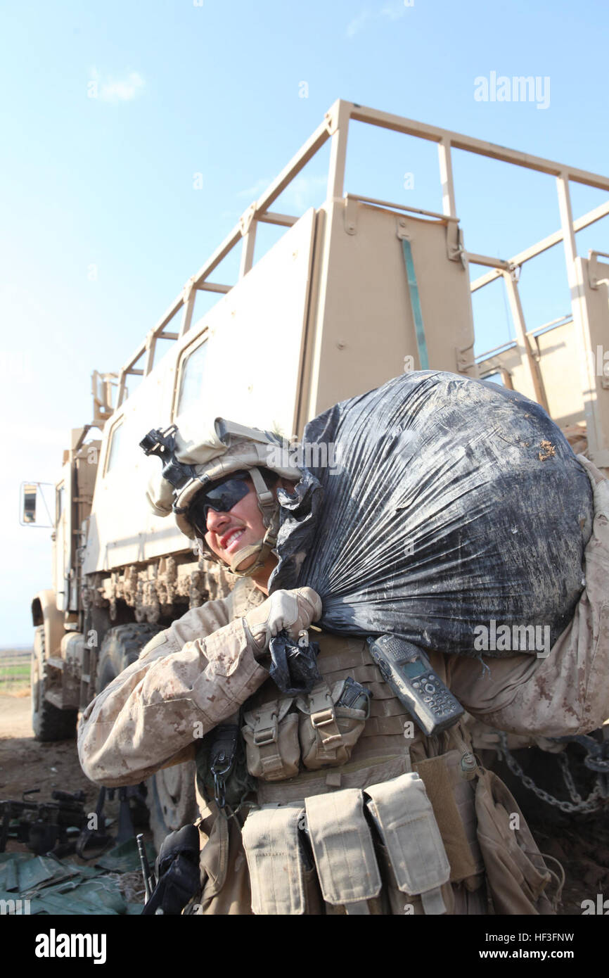 Marine regimental landing team hi-res stock photography and images - Alamy