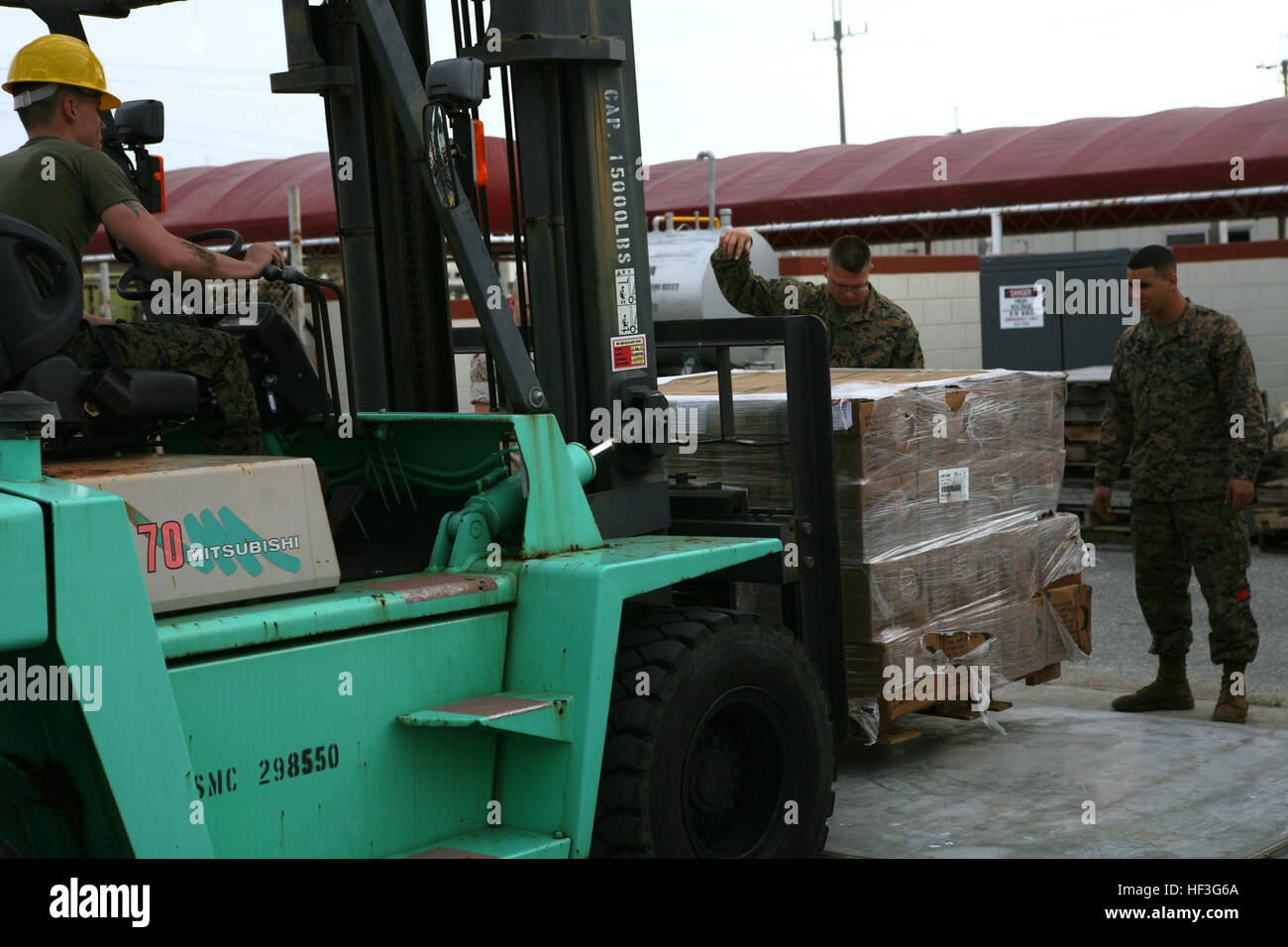 Marines with the 1st Marine Aircraft Wing, III Marine Expeditionary ...