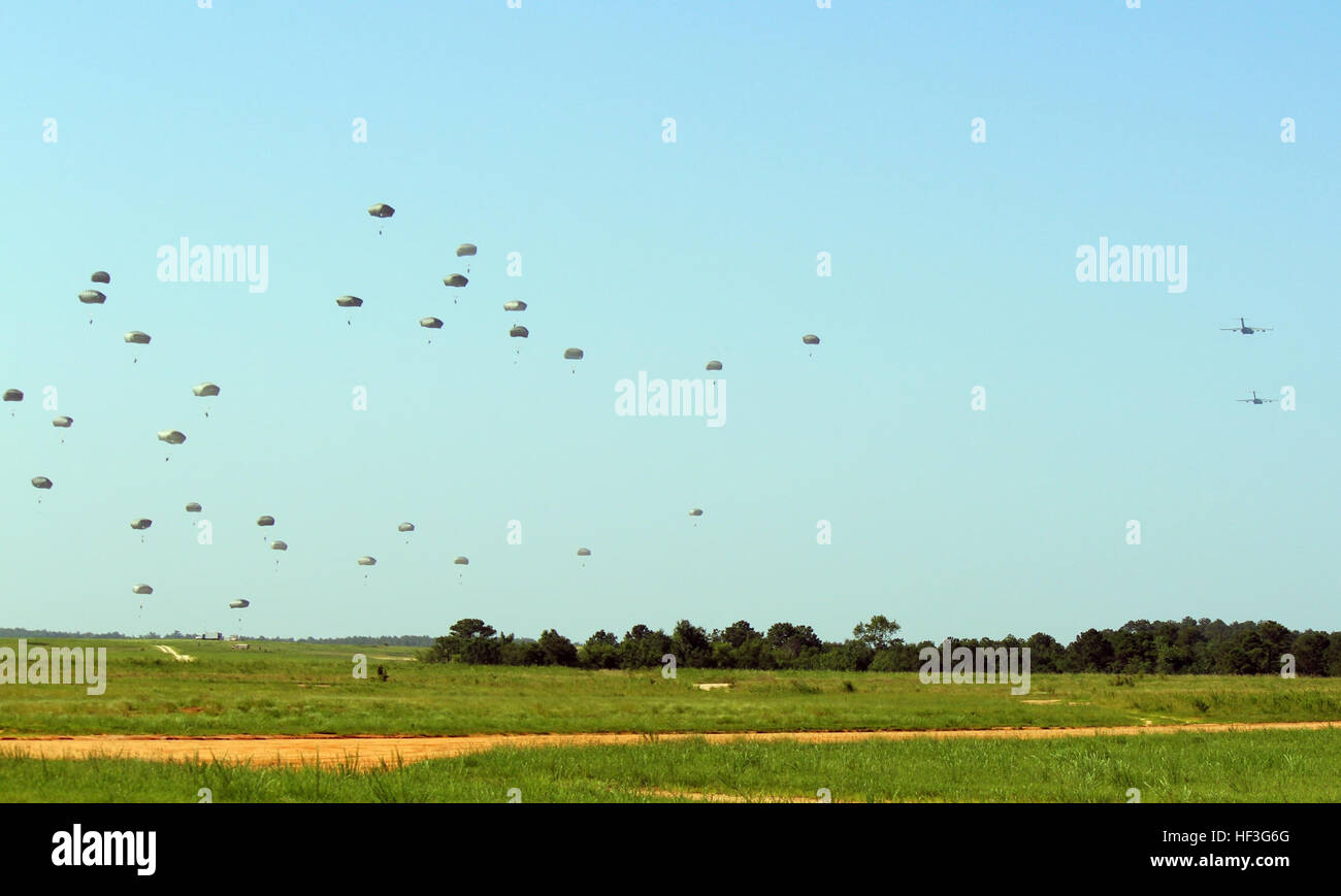 Paratroopers assigned to 2nd Brigade Combat Team, 82nd Airborne ...