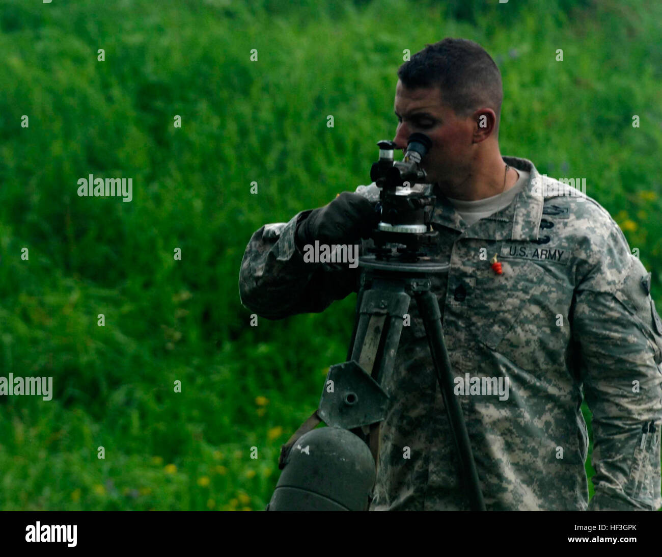 An indirect-fire infantrymen with the New York Army National Guard's ...