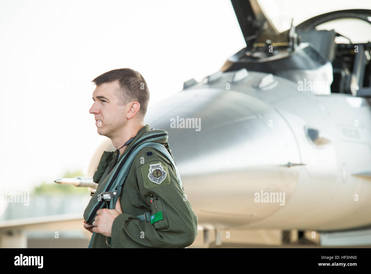 U.S. Airmen with the 158th Fighter Wing, Vermont Air National Guard ...