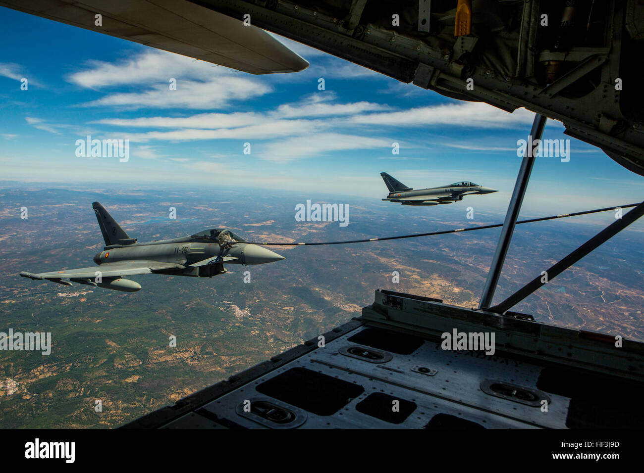 Eurofighter typhoon aerial refueling hi-res stock photography and ...