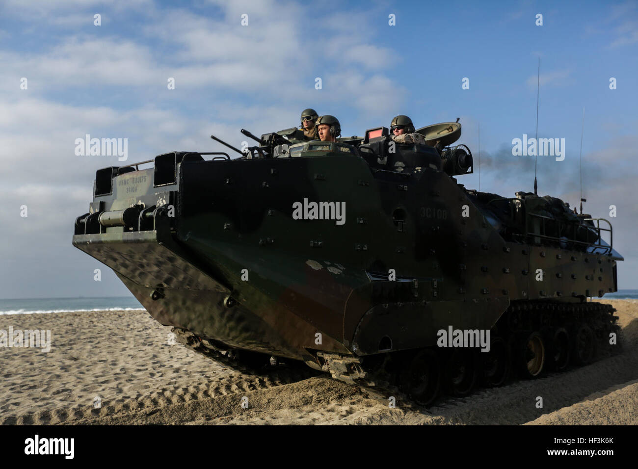 U.S. Marines with 3rd Assault Amphibian Battalion land at Marine Corps ...