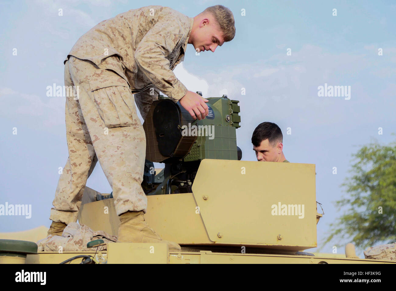Marines from 15th MEU mounted M41 Saber Systems on Humvees during a ...