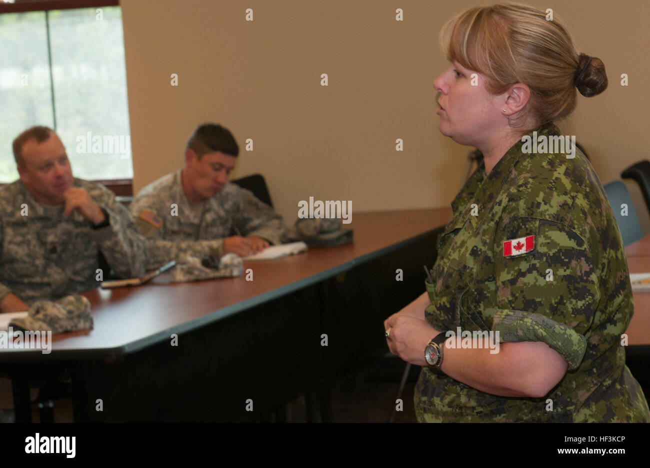 Women canadian armed forces hi-res stock photography and images - Alamy