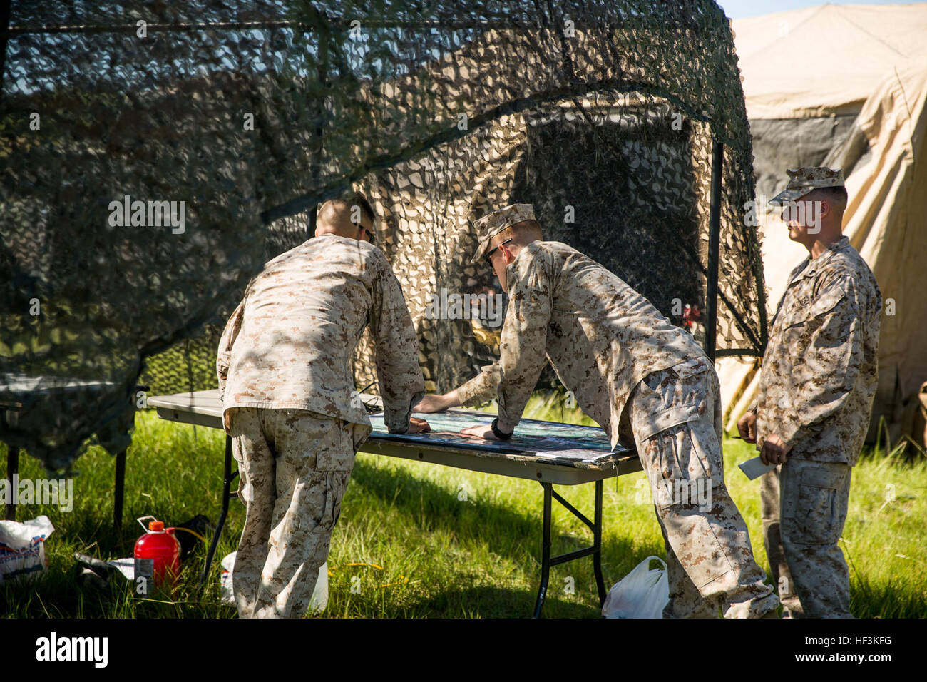 U s marines look out hi-res stock photography and images - Alamy