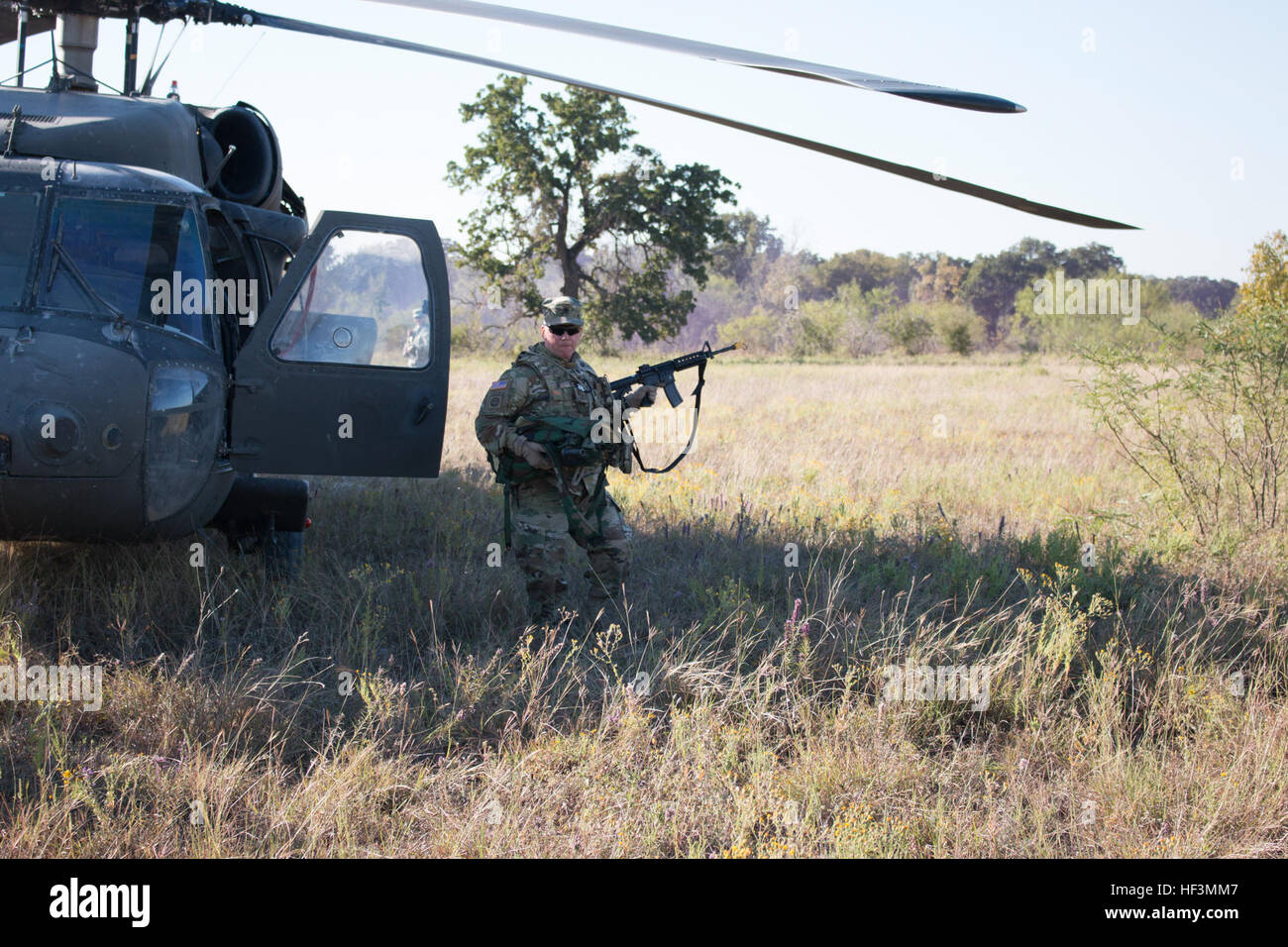 Soldiers from the California Army National Guard 40th Combat Aviation ...
