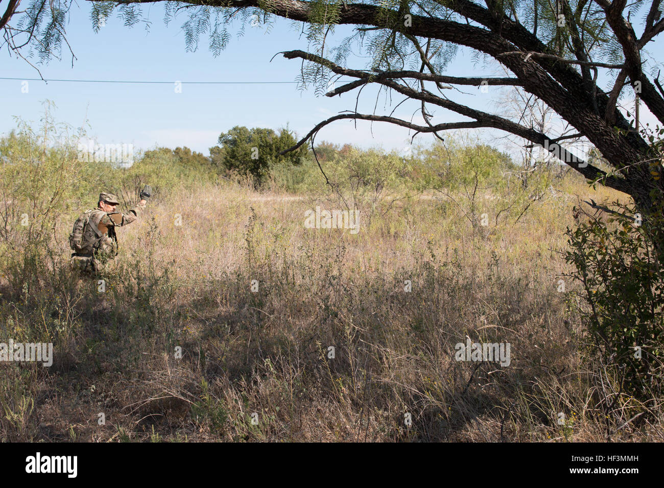 Soldiers from the California Army National Guard 40th Combat Aviation ...
