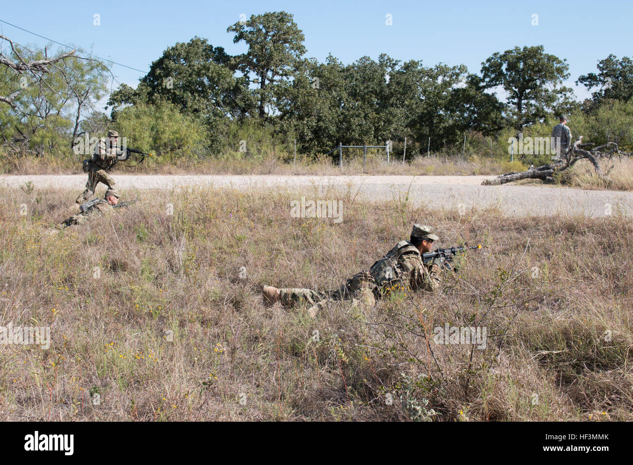 Soldiers from the California Army National Guard 40th Combat Aviation ...