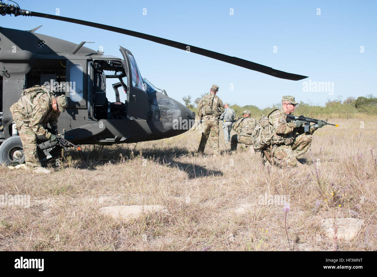 Soldiers from the California Army National Guard 1st Battalion, 140th ...
