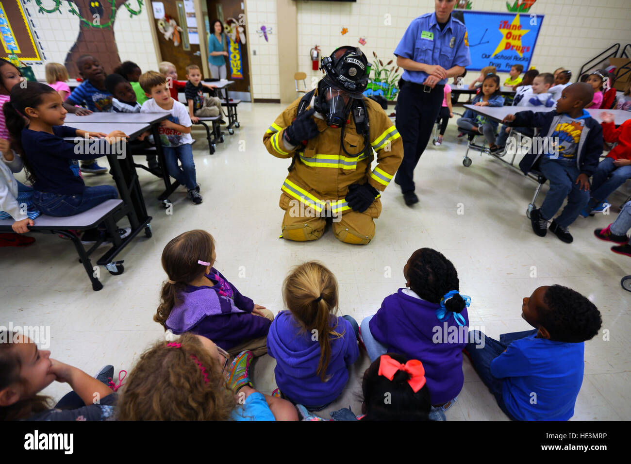 Firefighters stop drop roll hi-res stock photography and images - Alamy