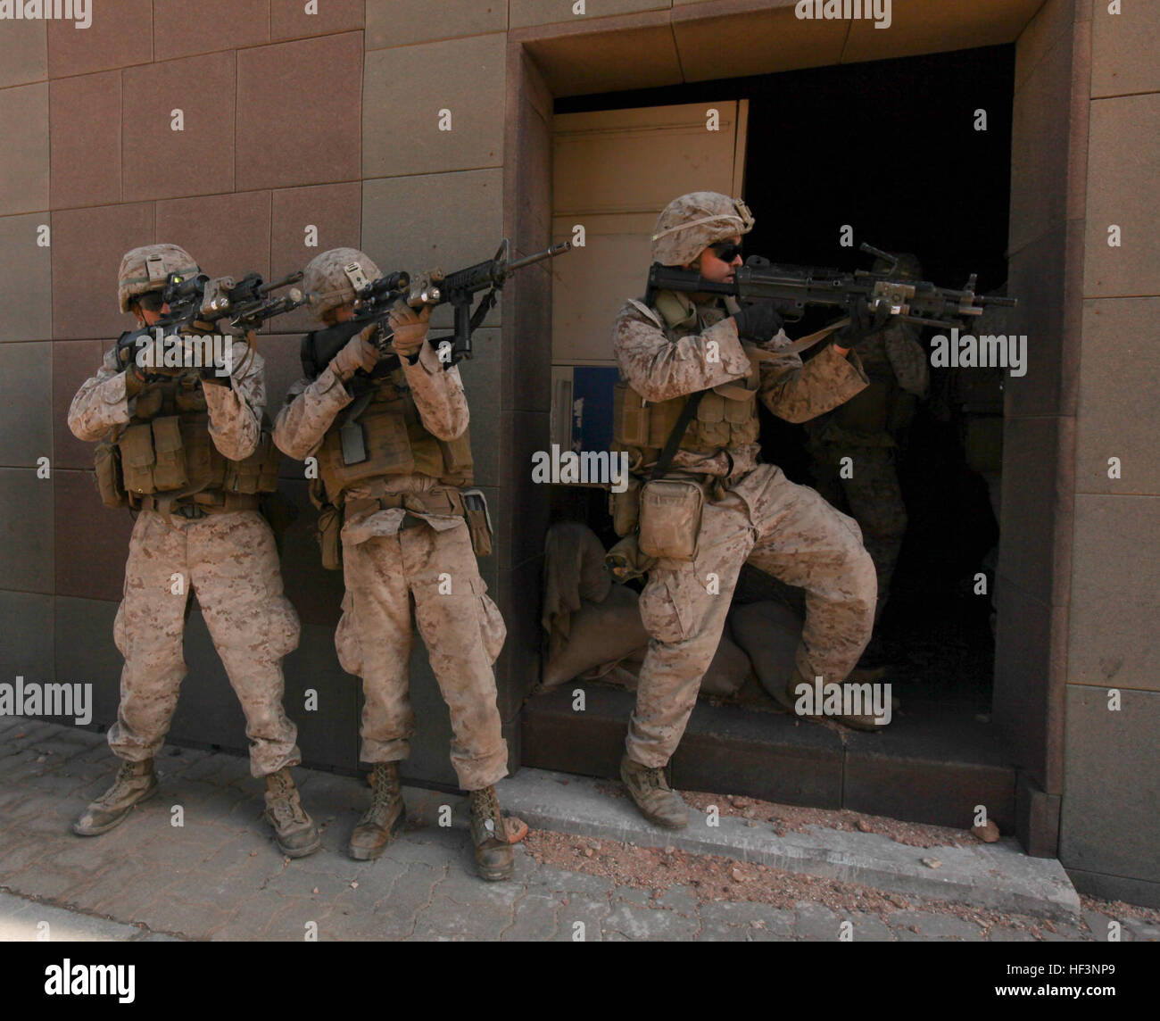 Marines with 3rd Platoon, Battalion Landing Team 2/6, 26th Marine ...
