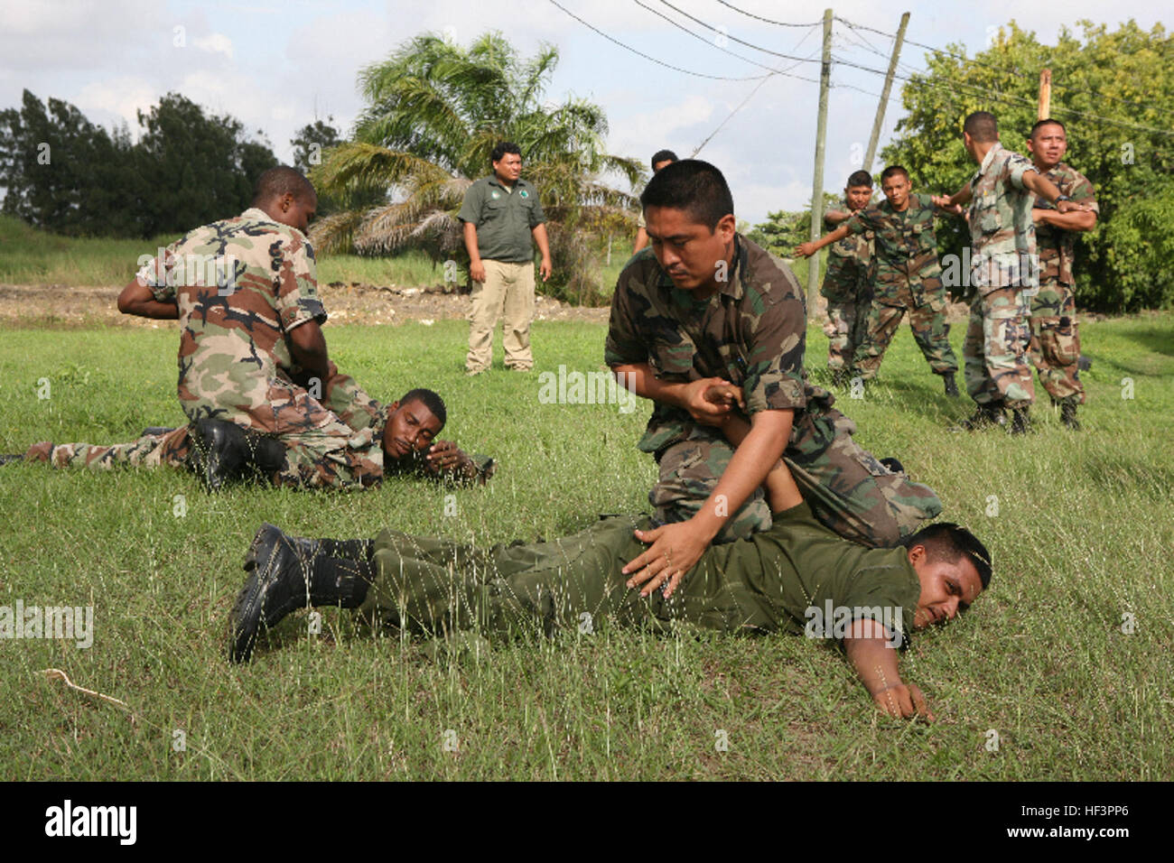 Prisoner handling techniques hi-res stock photography and images - Alamy