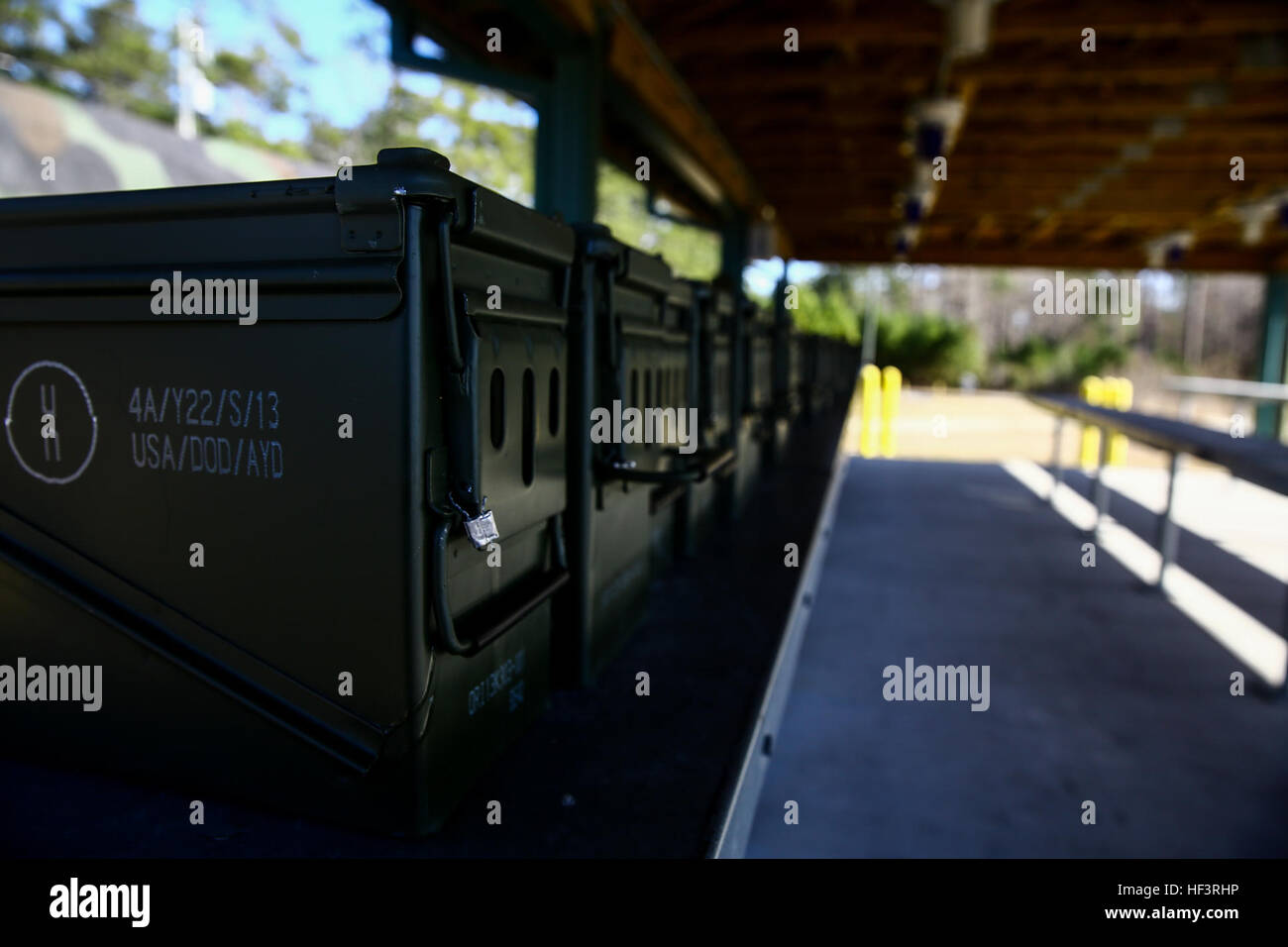 40mm ammunition hi-res stock photography and images - Alamy
