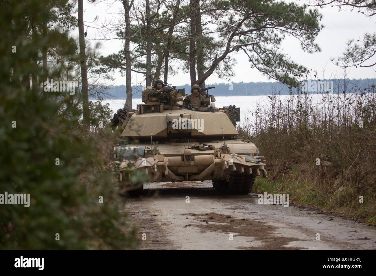U.S. Marines with 2d Tank Battalion, 2d Marine Division (2D MARDIV ...