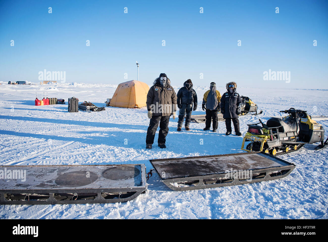 Members of the U.S. Navy, the Arctic Submarine Laboratory, the Alaska ...