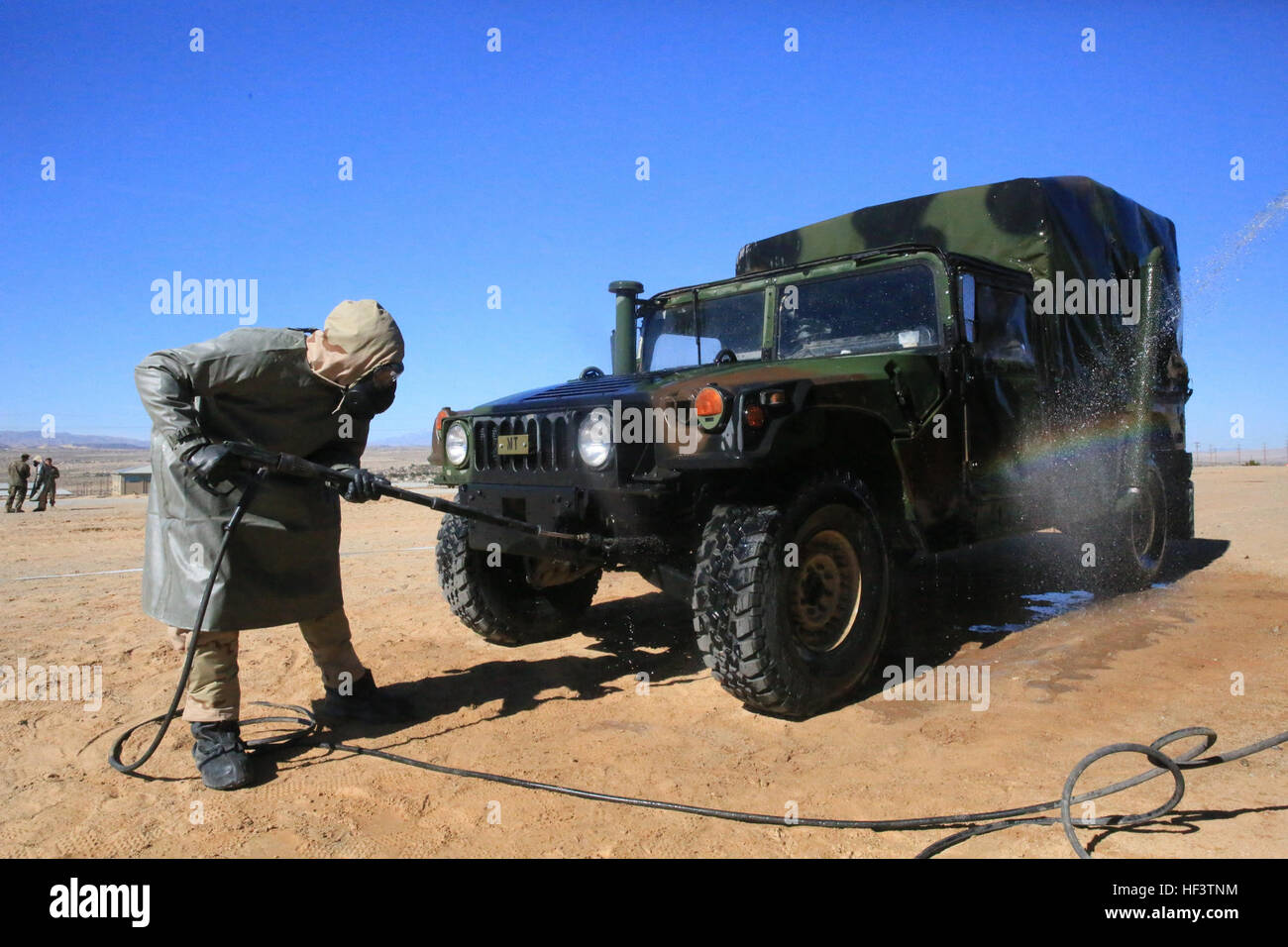 Abrams tanks and high mobility multipurpose wheeled vehicles hi-res ...