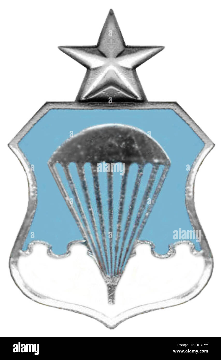 Parachutist badge hi-res stock photography and images - Alamy